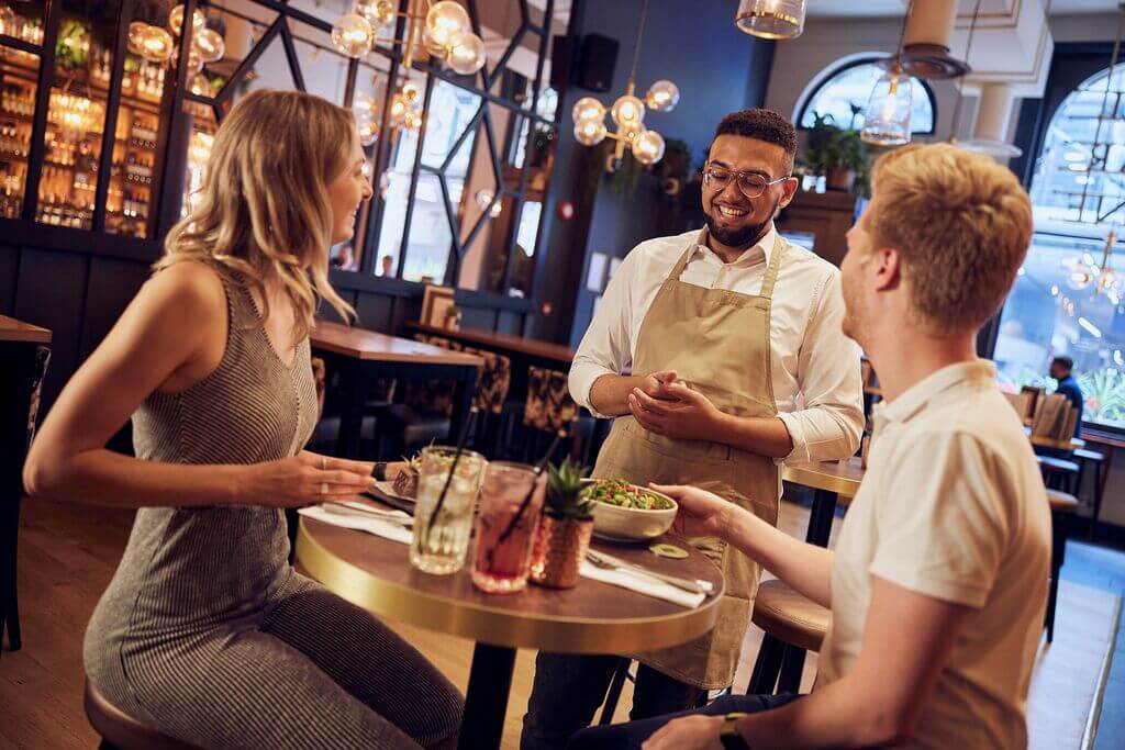 5 reasons you'll want a part-time job in London with M&B